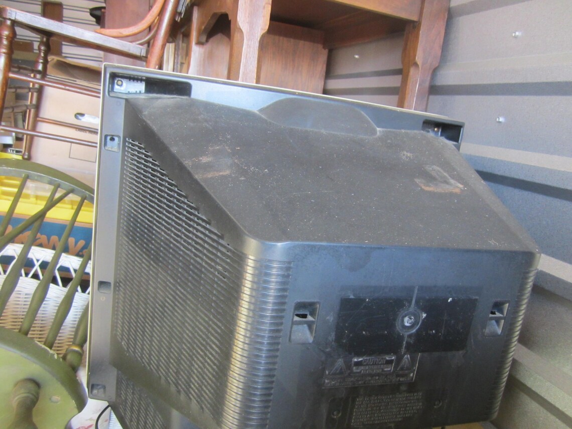 Vtg JVC 20'' Television W/built in DVD Player, Front Controls NO ...