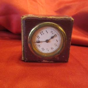 UNIQUE Vtg Clock in Square Leather Box, Wind-up - Etsy