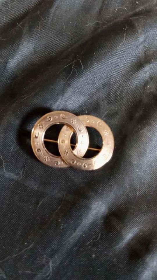 RETRO 1960'S Double Circle Overlapping Brooch/pin W/groove & Scroll ...