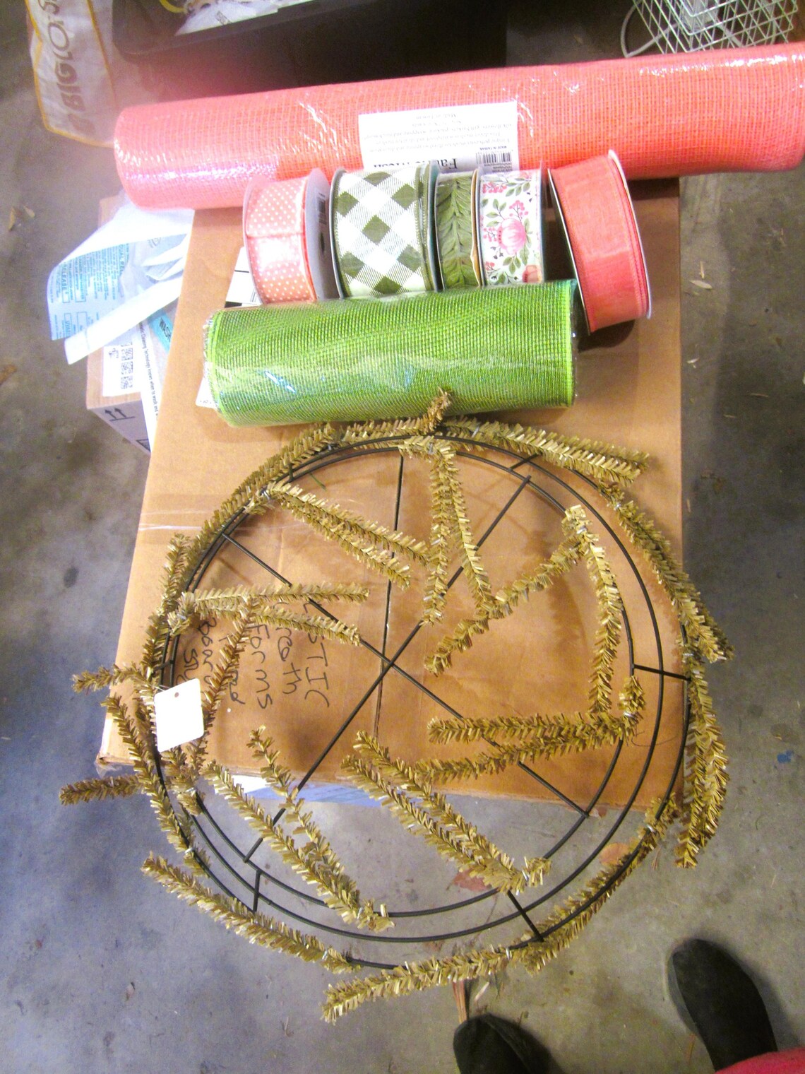 DIY Spring Wreath Kit, Pink, Green, White, Floral Ribbons 15'' Wreath ...