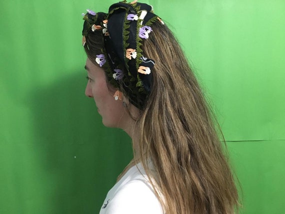 Traditional Turkish scarf with Oya flowers. Vintage s… - Gem