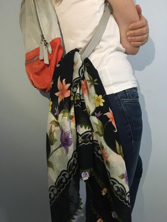 Traditional Turkish scarf with Oya flowers. Vintage s… - Gem
