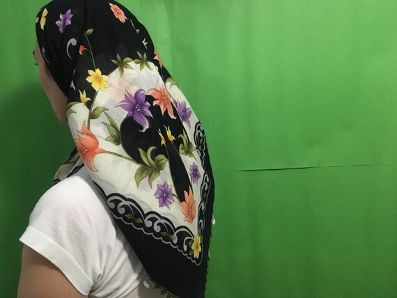 Traditional Turkish scarf with Oya flowers. Vintage s… - Gem