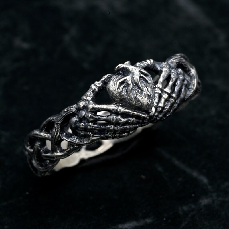 Gothic Ring - Etsy