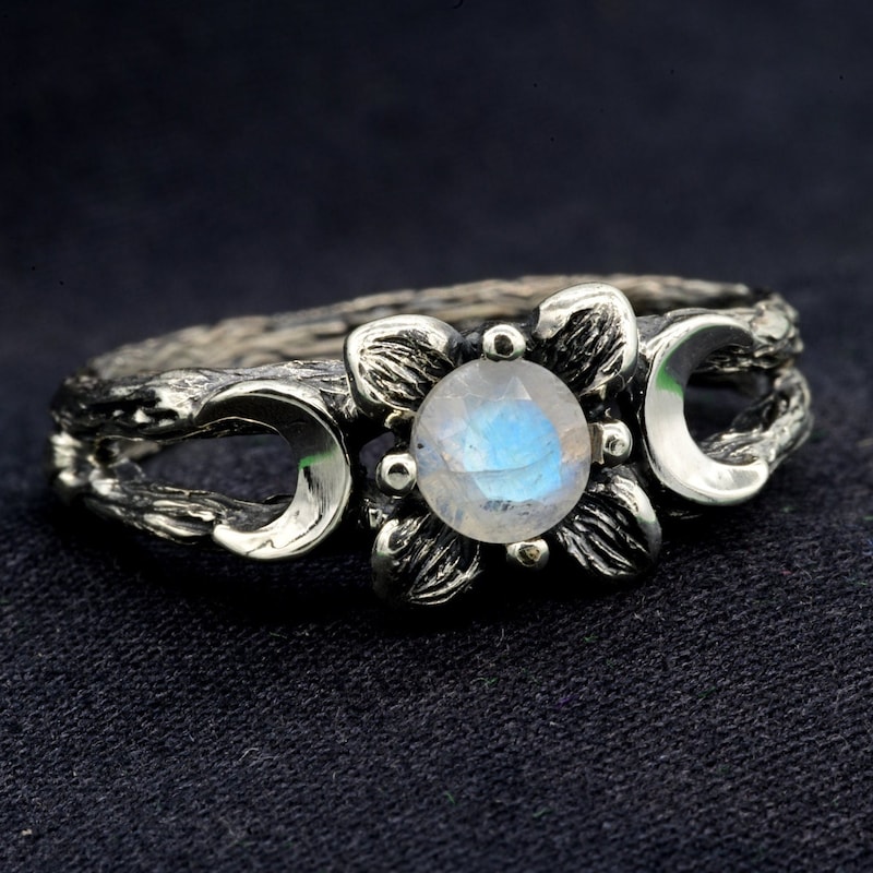 Moon Ring - Etsy