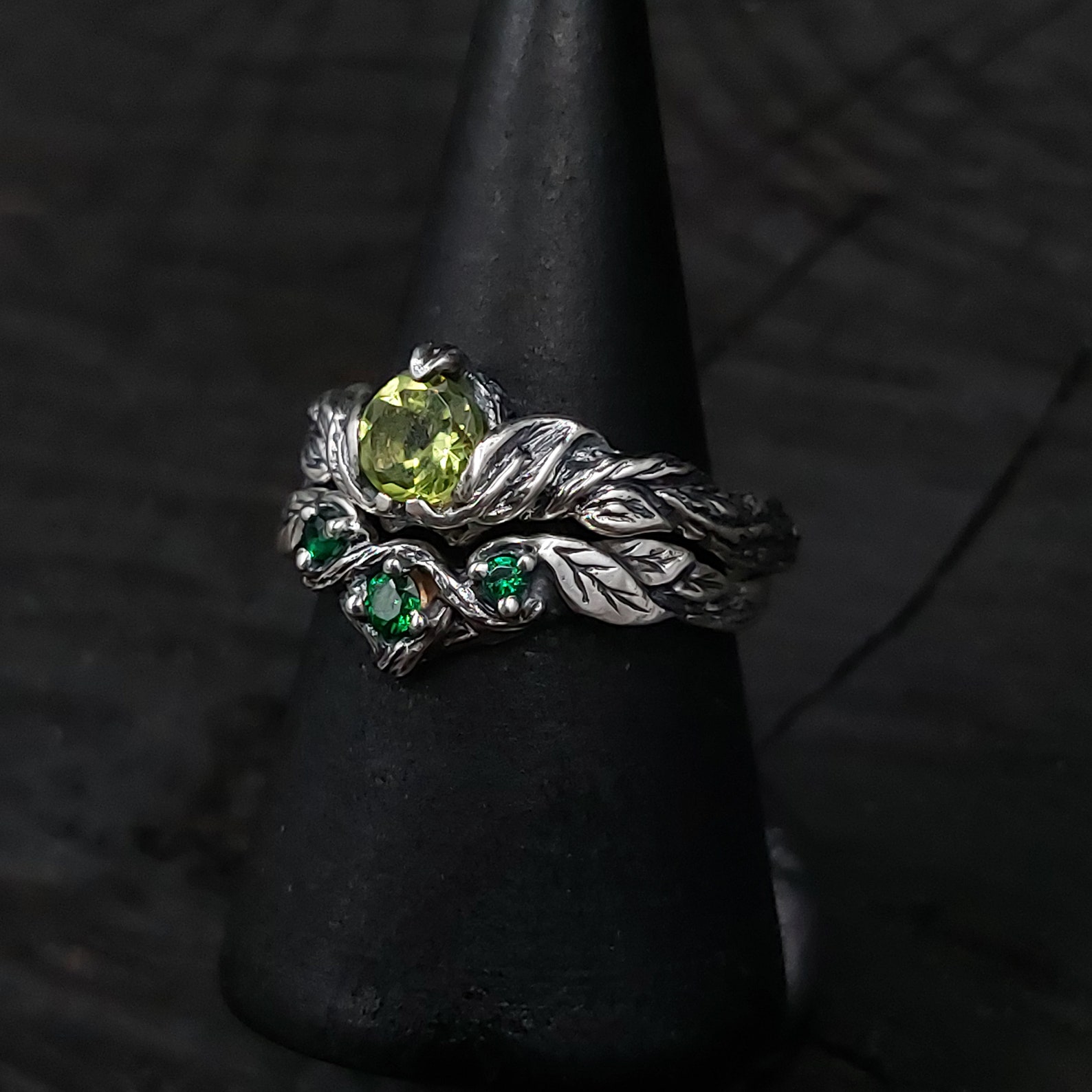 Unique Branch Ring Branch and Leaves Engagement Ring Tree - Etsy