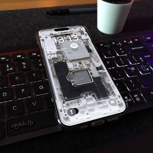 Mechanical iPhone Internal Structure iPhone Wallpaper | Mobile Phone ...