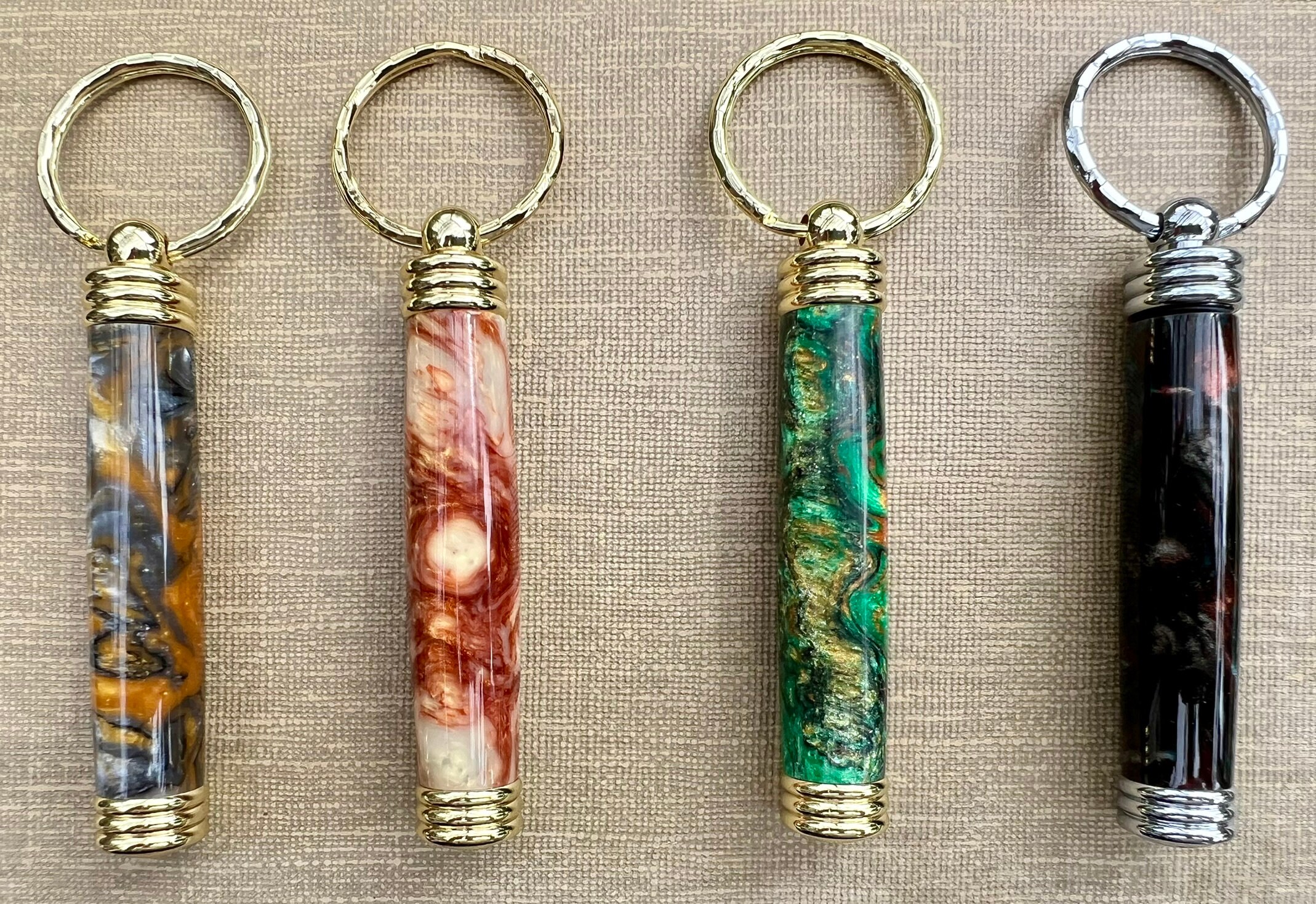 Keychain, Secret Compartment, Hand Turn, Gift, Gold Rush, Black Peacock ...