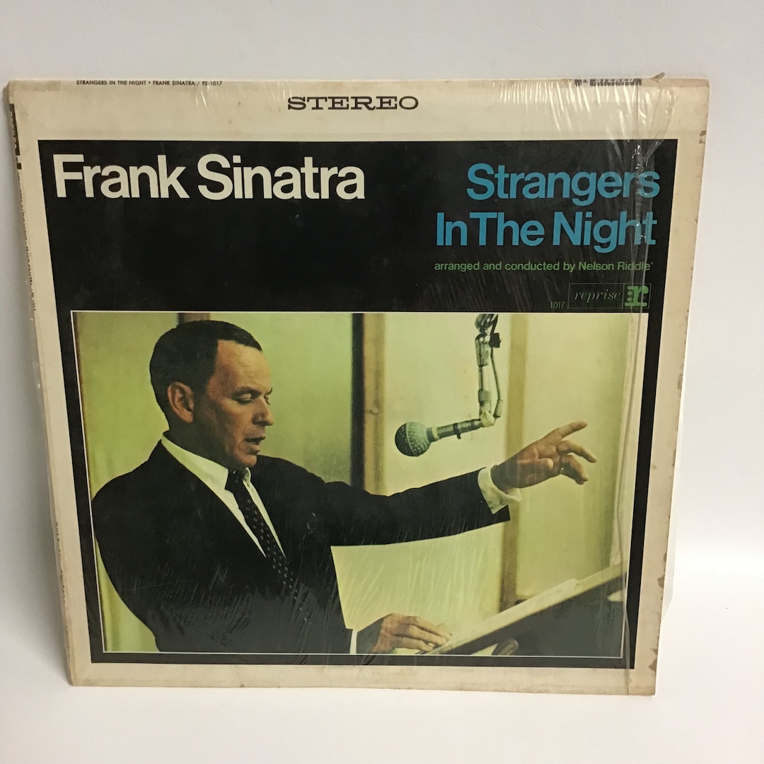 Frank Sinatra Vinyl Album 1966 Strangers in the Night - Etsy