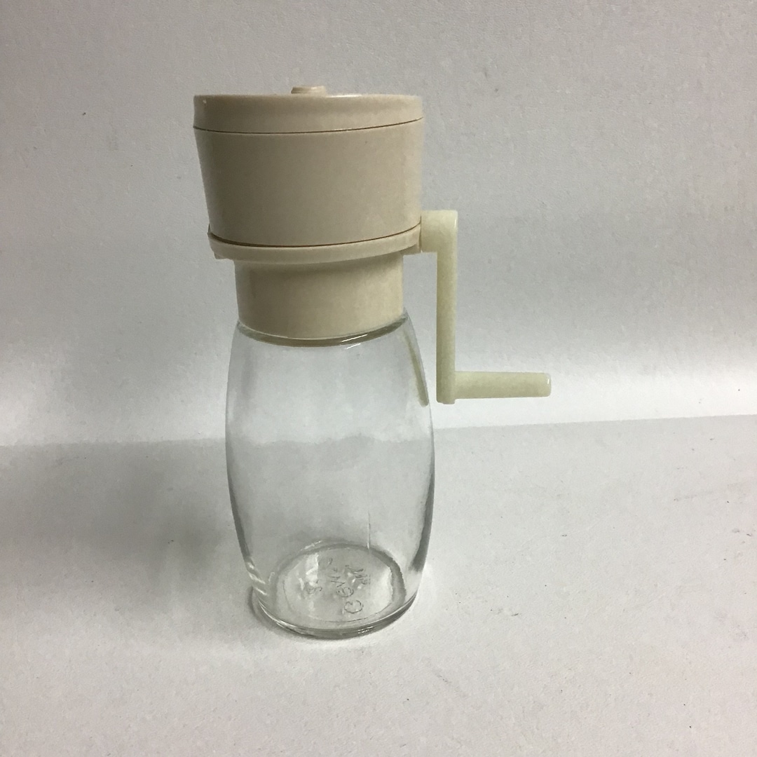 Vintage GEMCO Nut Hand Turn Grinder - Etsy