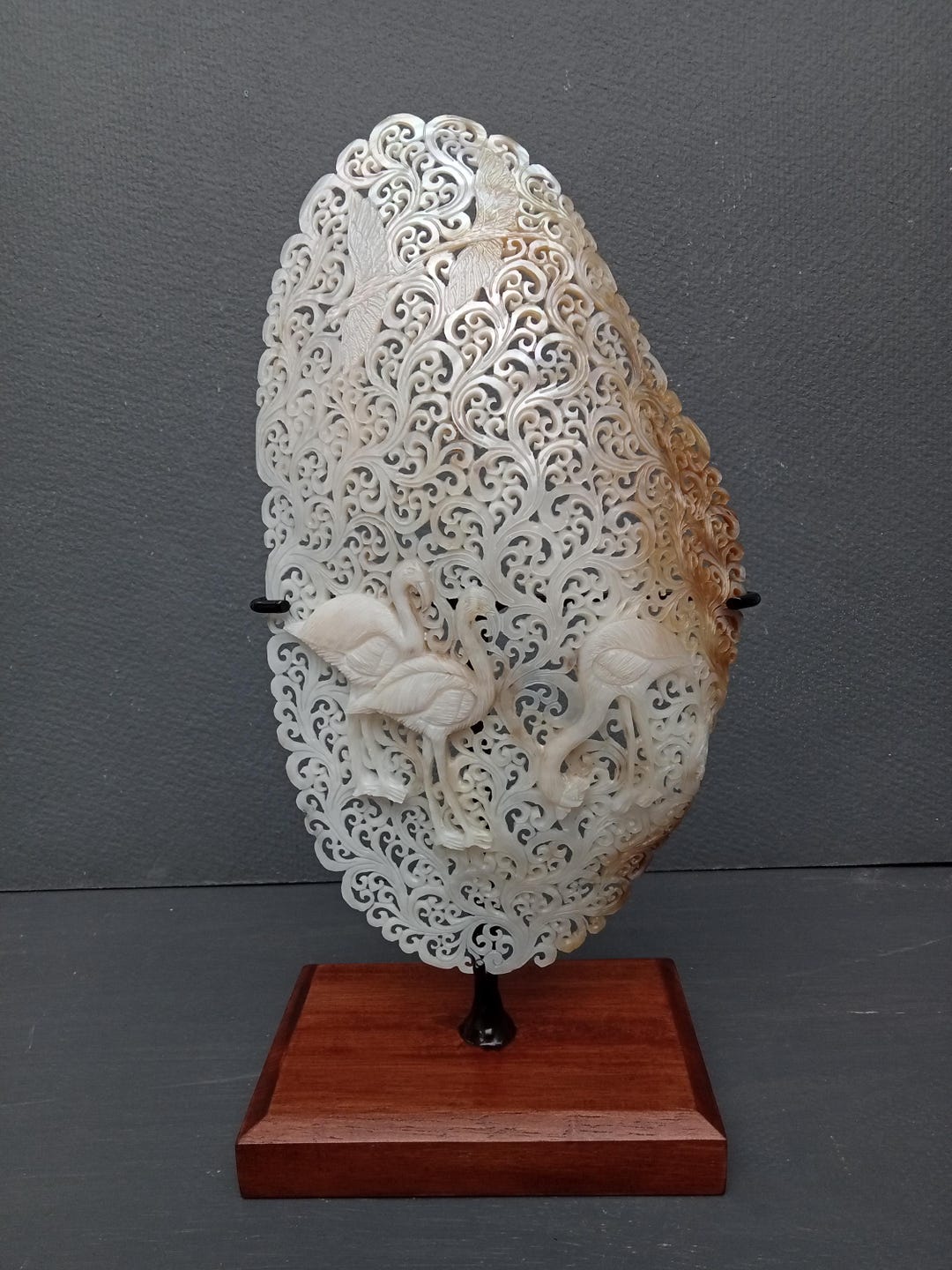 Hand Carved Pearl Clam Shell Flamingo Sculpture: Natural Seashell Beach ...