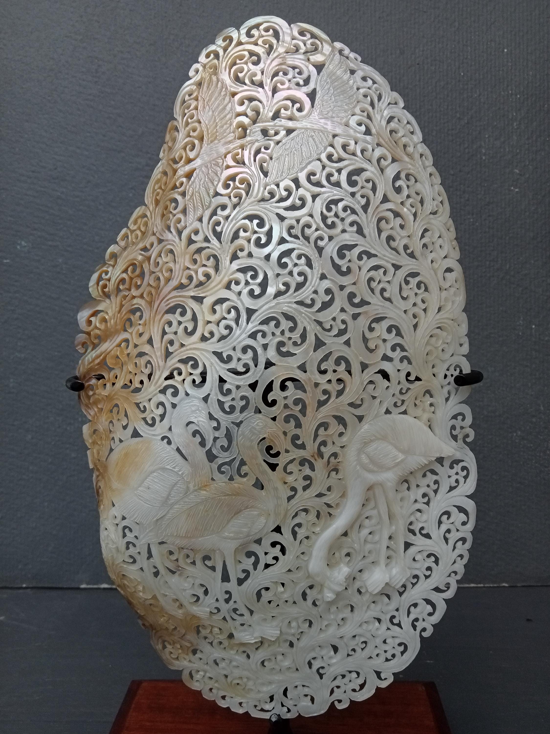 Hand Carved Pearl Clam Shell Flamingo Sculpture: Natural Seashell Beach ...