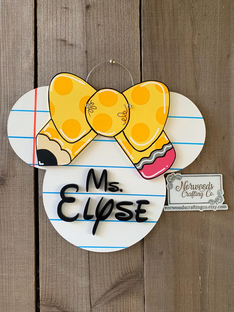 Minnie Mouse Teacher Door Hanger: Personalized Classroom Decor - Etsy