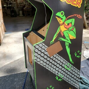 Frogger Alternate Full Side Art - Etsy