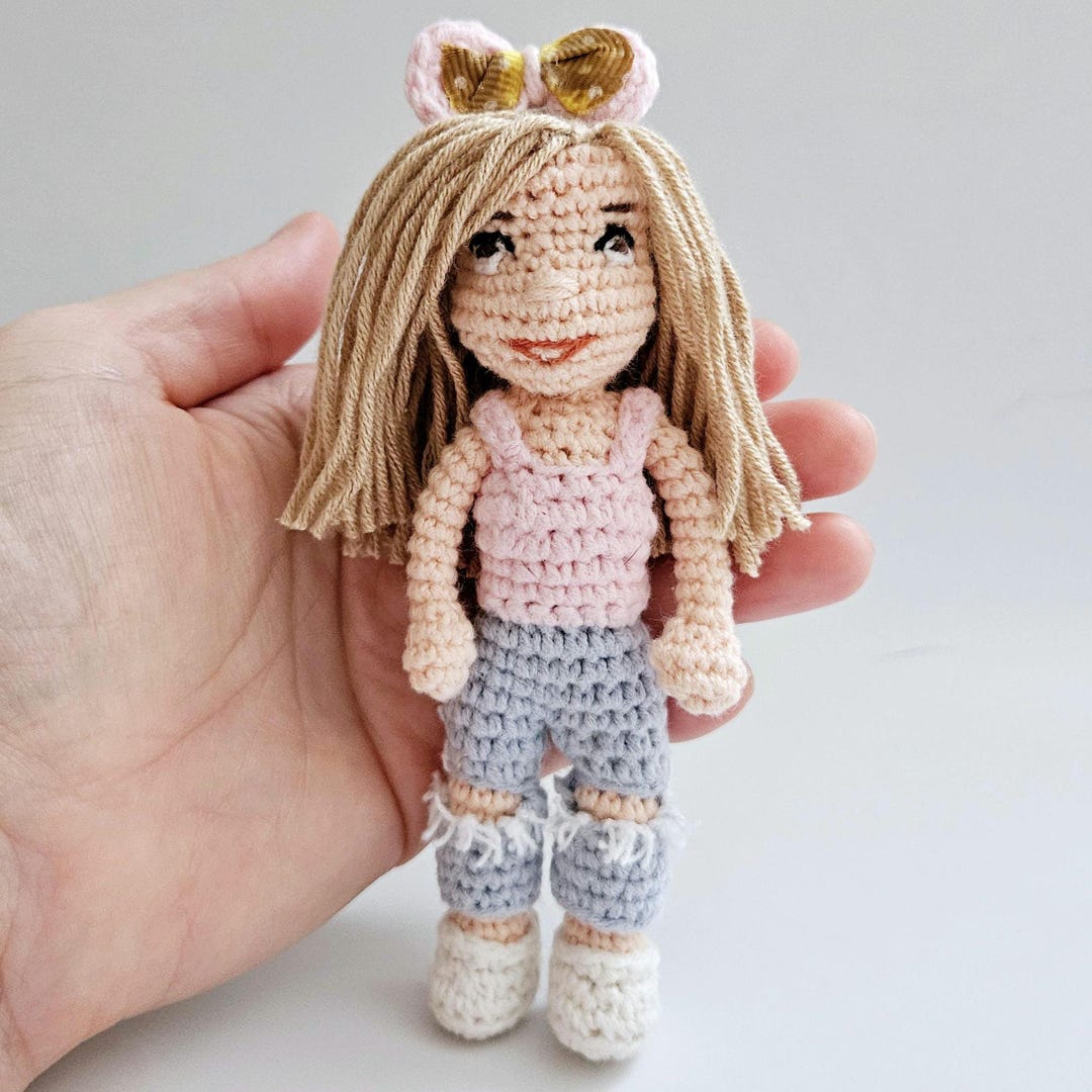 Personalized Crochet Keychain: Custom Portrait Mini Doll - Etsy
