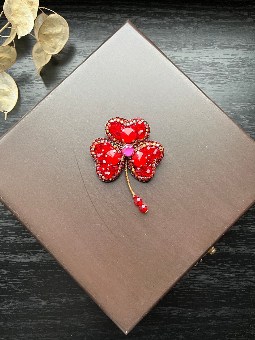 Clover Brooch,handmade Clover Pin,embroidered Leaf Badge,crafts Leaf ...