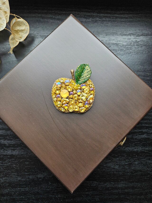 BrooChArtHouSE - Etsy