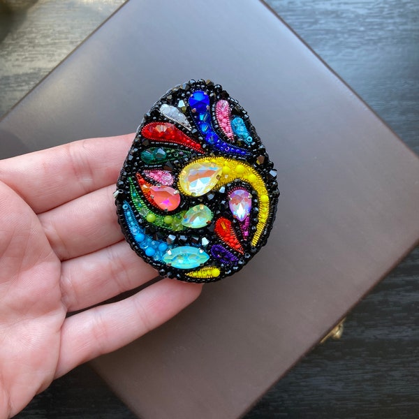 Easter Egg Brooch - Etsy