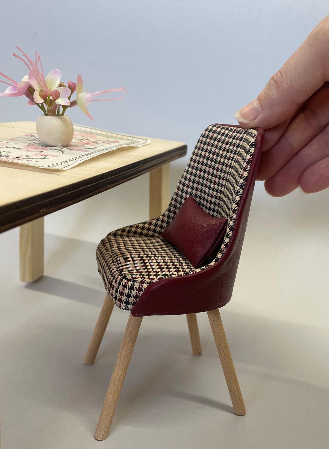 Stylish Miniature Chair With Cushion 1:6 Dining Room, Office Chair for ...