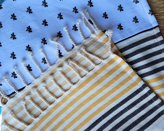 Bee Table Runner - Etsy
