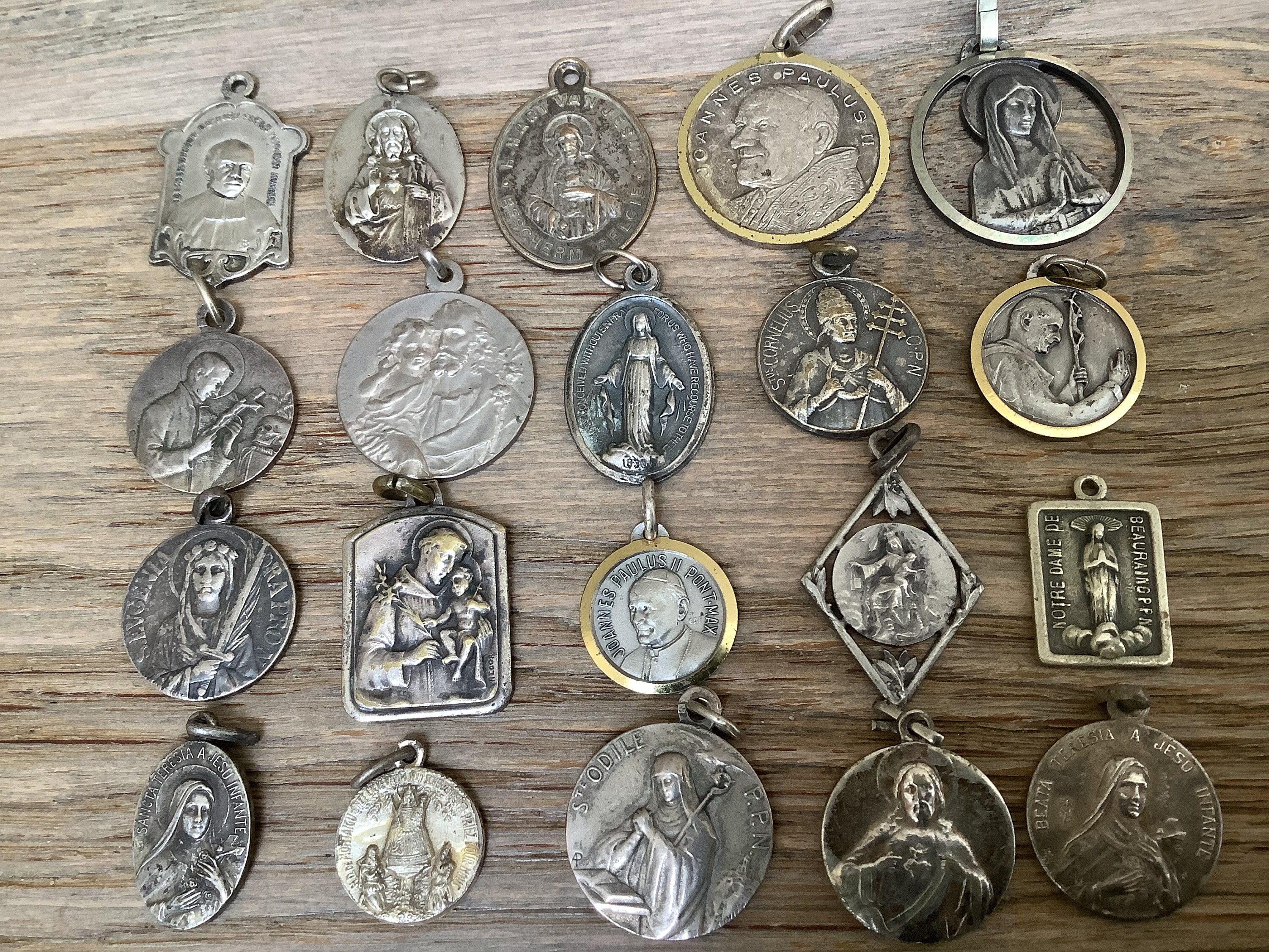 J84 Lot of 20 Antique Religious Medals Pendants - Etsy