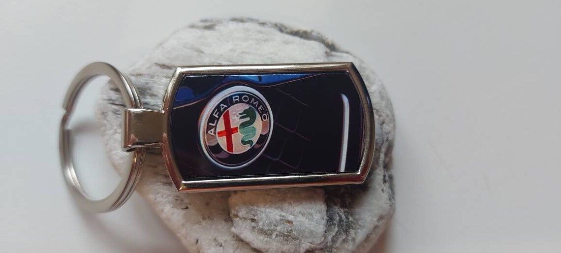 Alfa Romeo Chrome Keyring Key Fob Keychain Comes With Free Gift Box ...