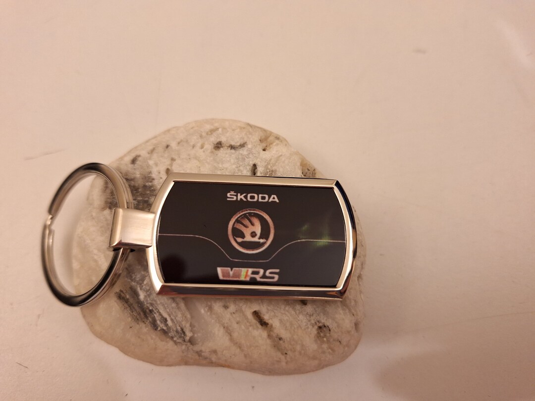 Silver Chrome Keyring Key Fob Keychain Comes With Free Gift Box With ...