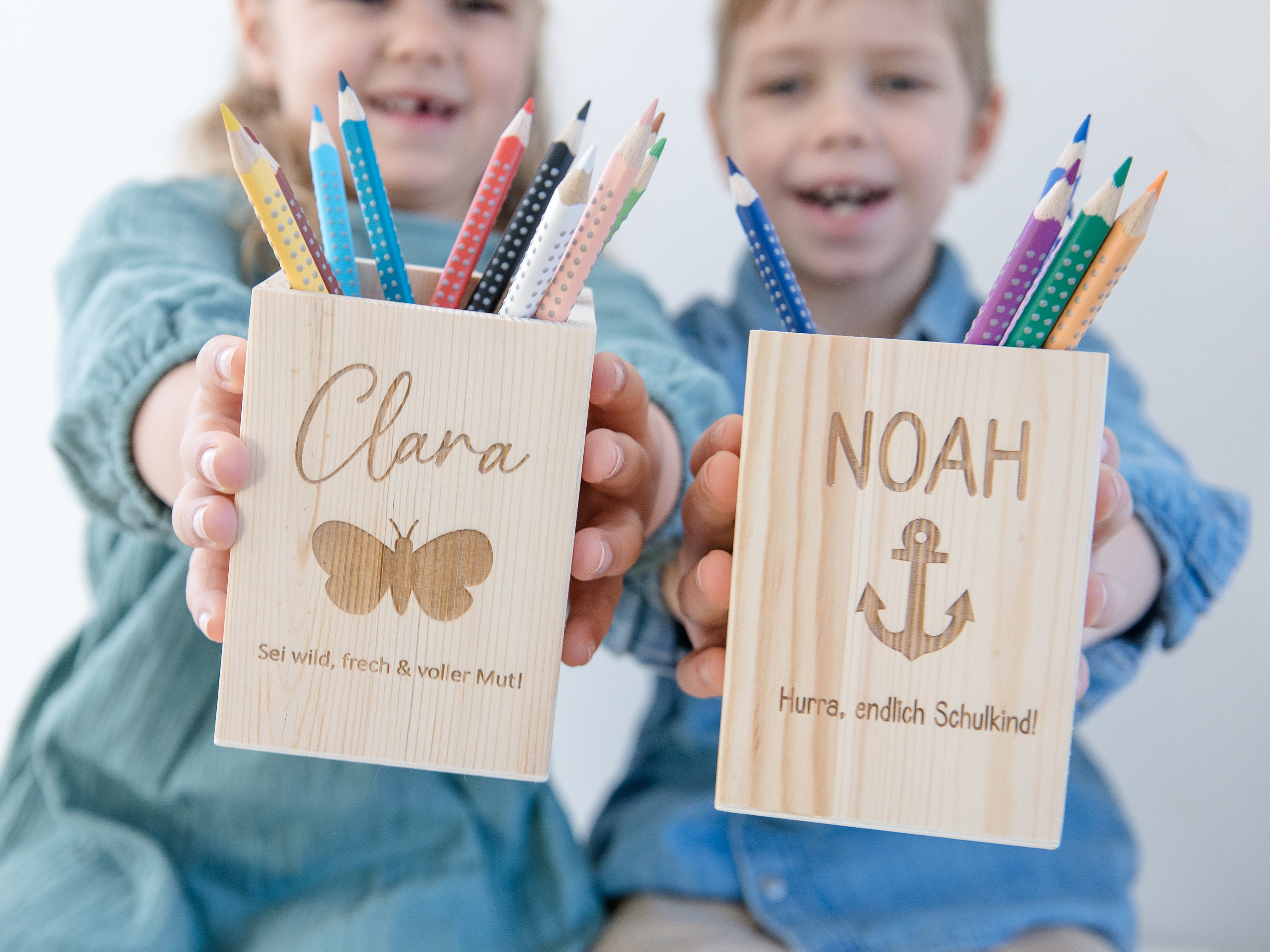 Wer Buchhalter Sattel stiftehalter schulkind Verteiler Beschwerden Klavier spielen