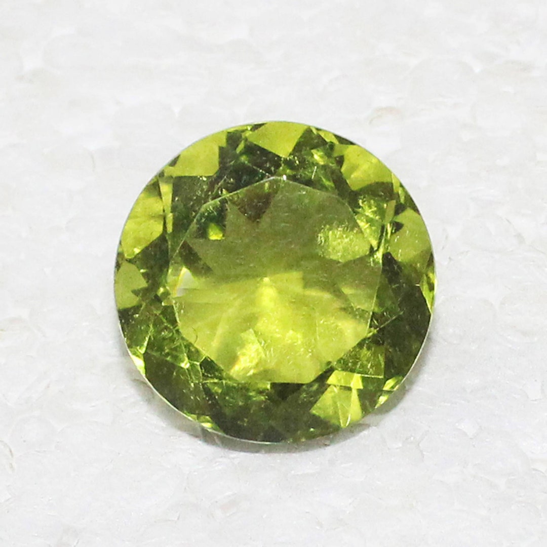 Peridot Stein Größe 20x20 mm Rund Facettiert Schliff & 23,70 ct Gewicht ...