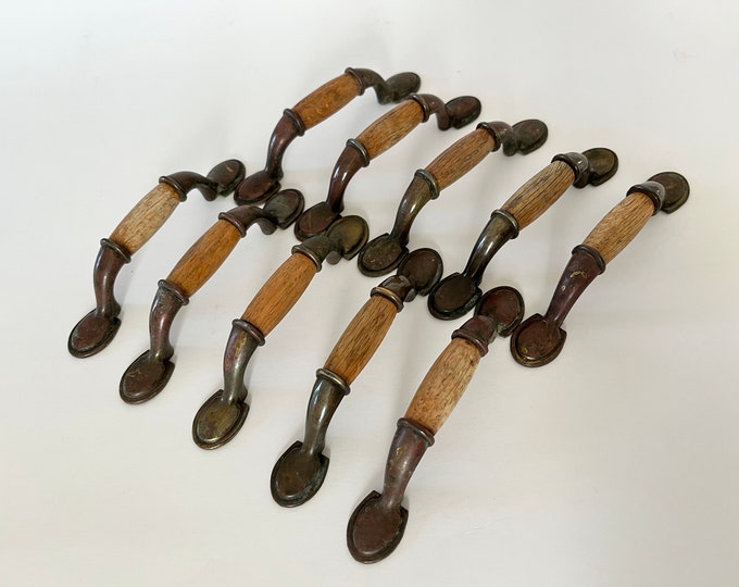 Vintage Oak and Brass Drawer Pulls, Set of 10 - Etsy