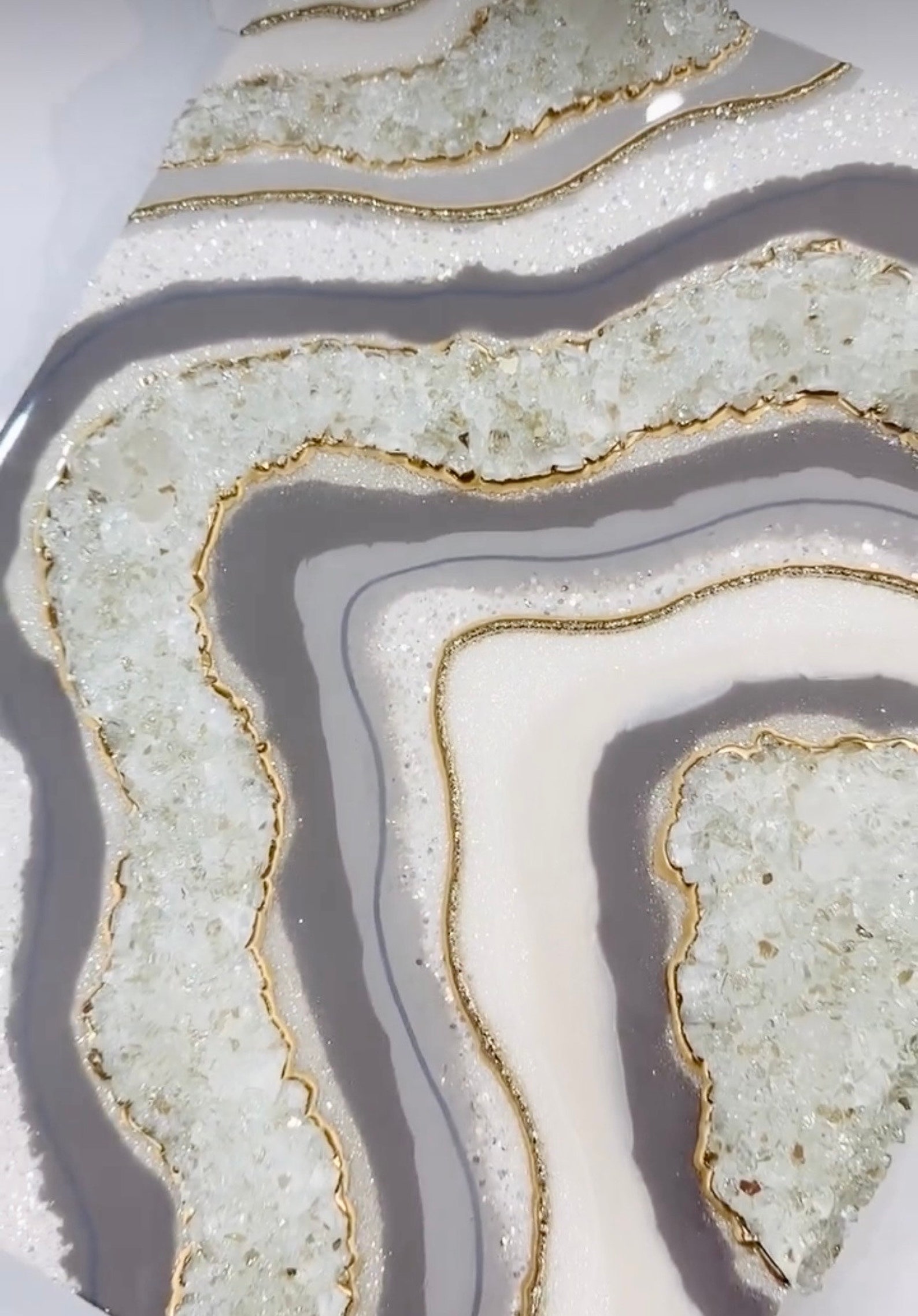 Custom Grey Gold Resin Geode Wall Art Crystal Painting Epoxy Resin Wall ...