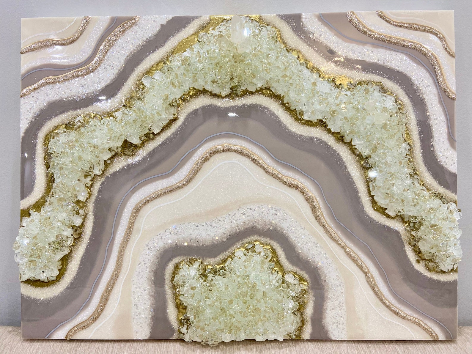 Custom Grey Gold Resin Geode Wall Art Crystal Painting Epoxy Resin Wall ...