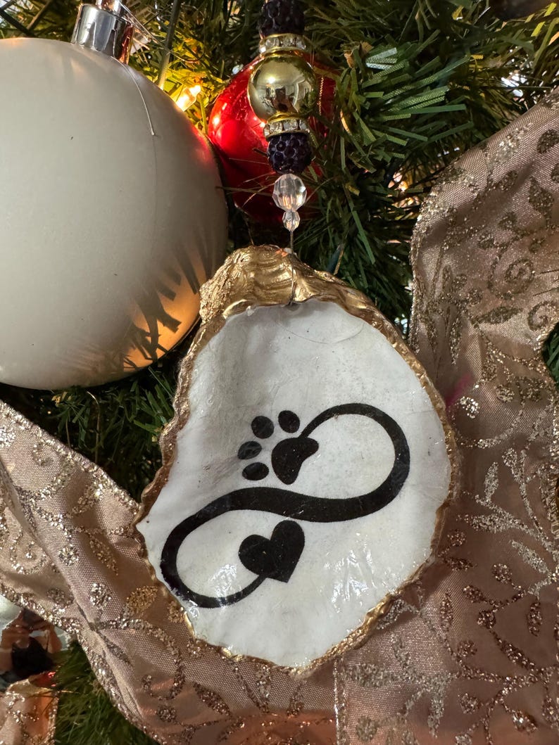 Infinity Paw Oyster Shell Christmas Ornament – Dog Lover Ornament | Pet ...
