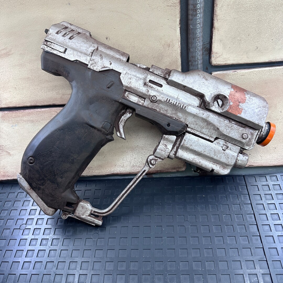 Halo V Master Chief Magnum Pistol Blaster Prop Replica Xbox Cosplay ...