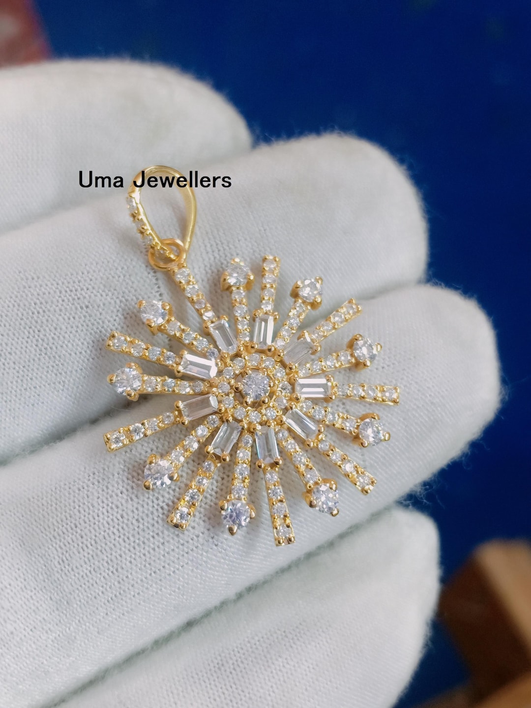 14k Gold Starburst Diamond Charms Necklace: Pave & Prong Setting Charm ...