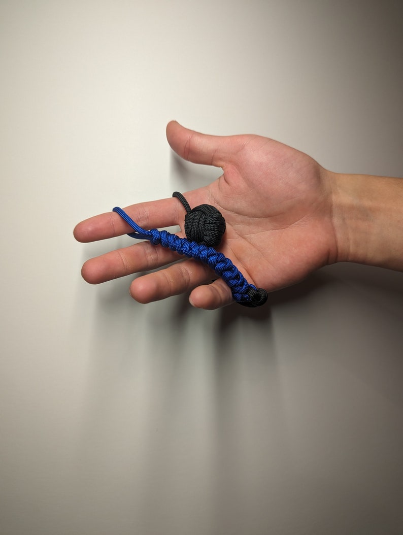 The Parambit: Karambit Style Paracord Skill Toy | Minimalist | Monkeys ...