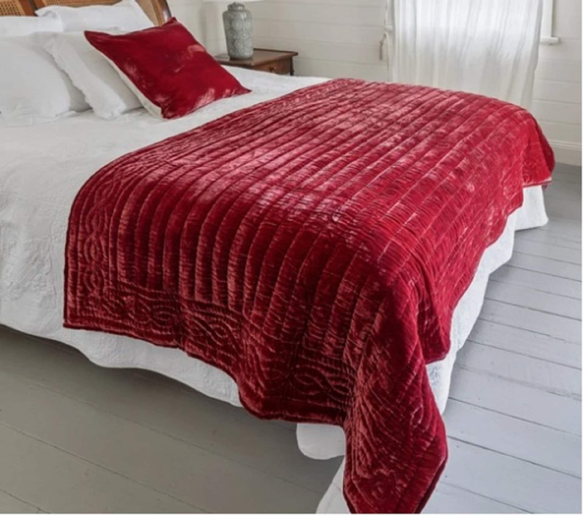 Ruby Silk Velvet Throw, Natural Silk Velvet Quilted Blanket,soft Duvet ...