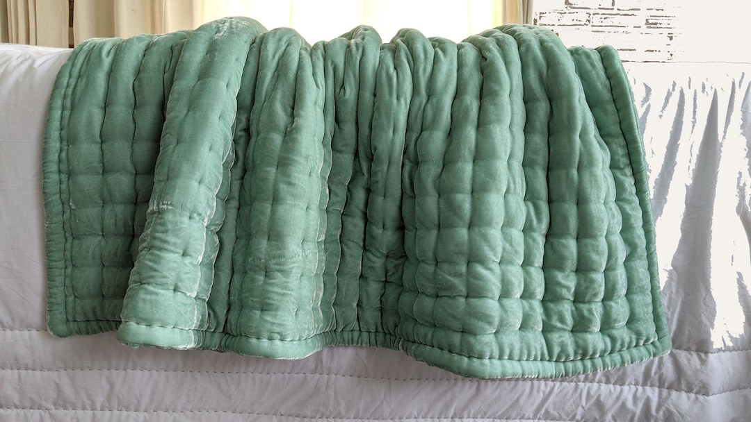 Apple Green Silk Velvet Throw, Natural Silk Velvet Quilted Blanket,soft ...