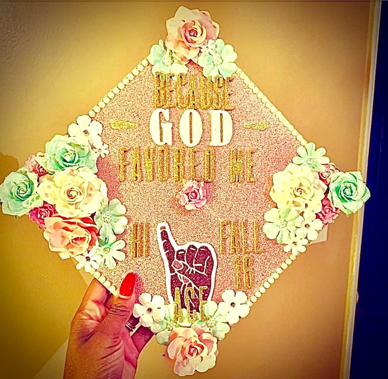 Custom Grad Cap Topper - Etsy