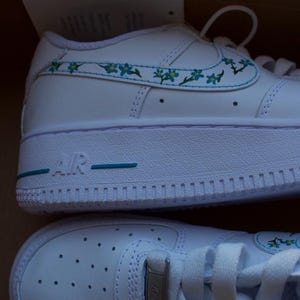 Artisan Floral Nike Air Force One: Hand Painted Kesane Flower Sneakers ...