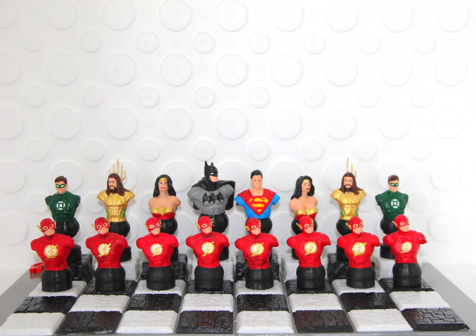 Marvel vs Dc Chess Set Hand Gekleurd Avengers vs Justice | Etsy