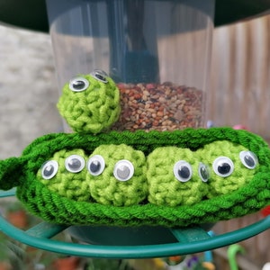 Peas in a Pod Family, Knitted With Googly Eyes - Etsy