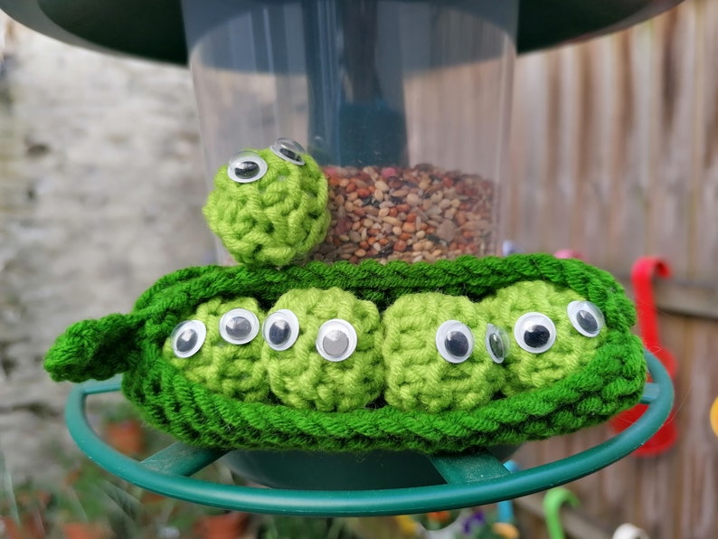 Peas in a Pod Family, Knitted With Googly Eyes - Etsy
