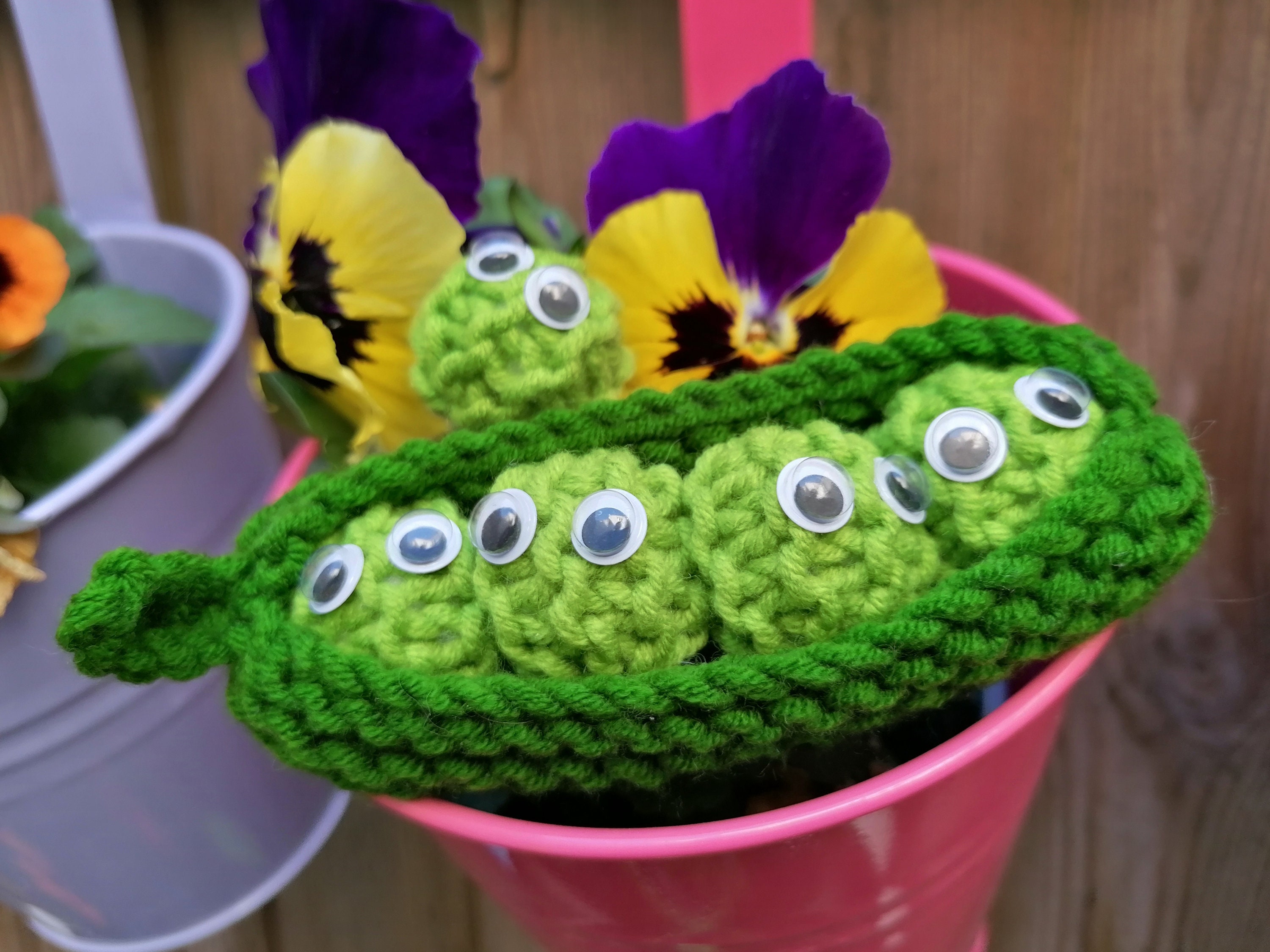 Peas in a Pod Family, Knitted With Googly Eyes - Etsy