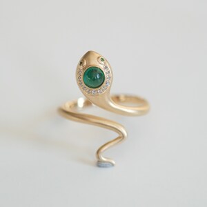 14K Green Emerald Snake Shape Animal Statement Ring Emerald Diamond ...