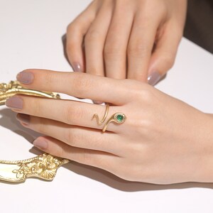 14K Green Emerald Snake Shape Animal Statement Ring Emerald Diamond ...