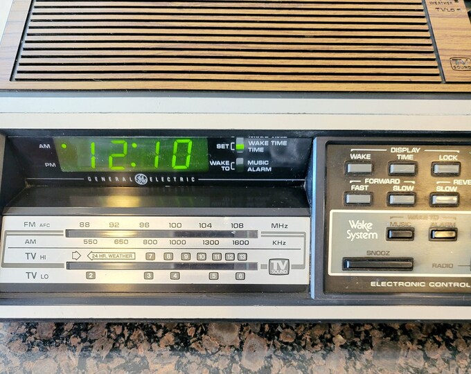 Vintage GE 1970s Green Light Digital Am/fm TV Sound Alarm Clock Radio ...