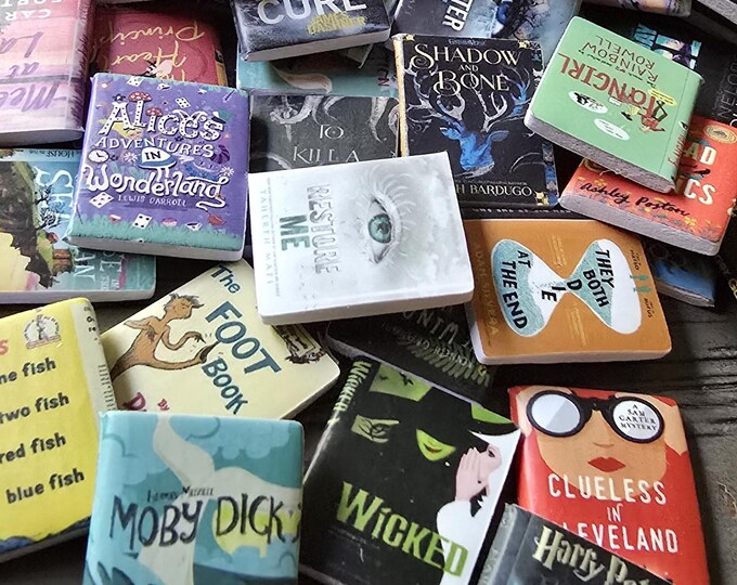 1:12 Scale Miniature Reading Books - Etsy