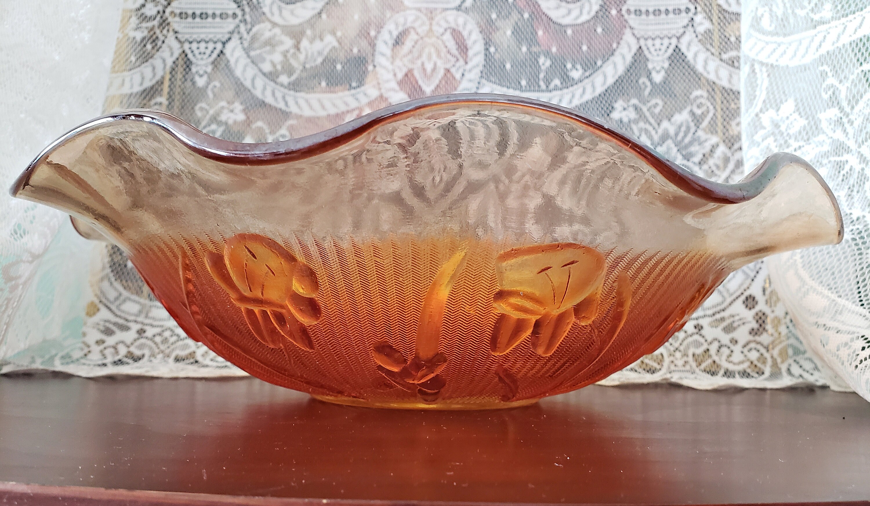 Depression Era Jeannette Iris and Herringbone Pattern, Ruffled Salad ...