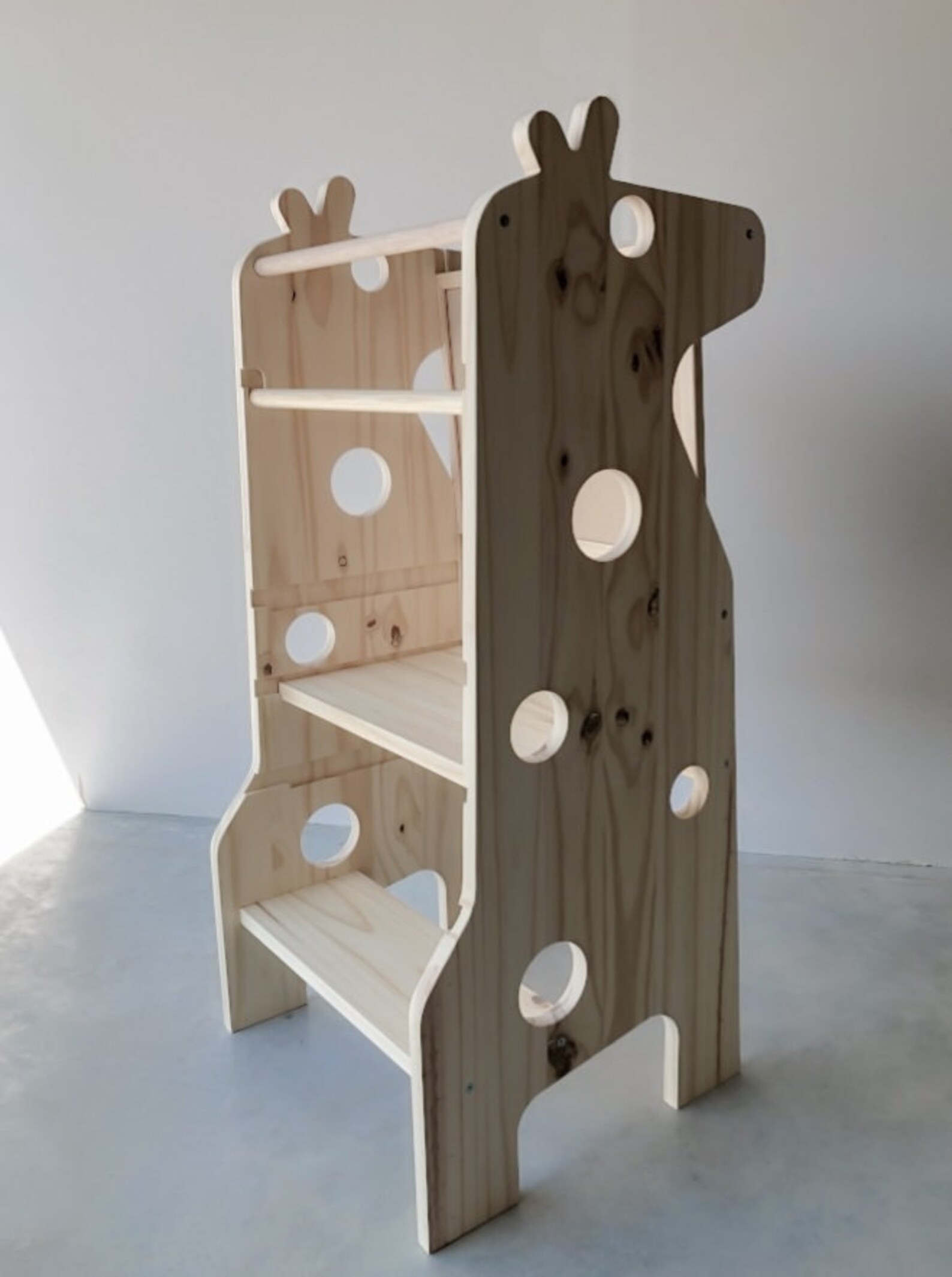 Animal Observation Tower Giraffe Design and Montessori Child Learning ...